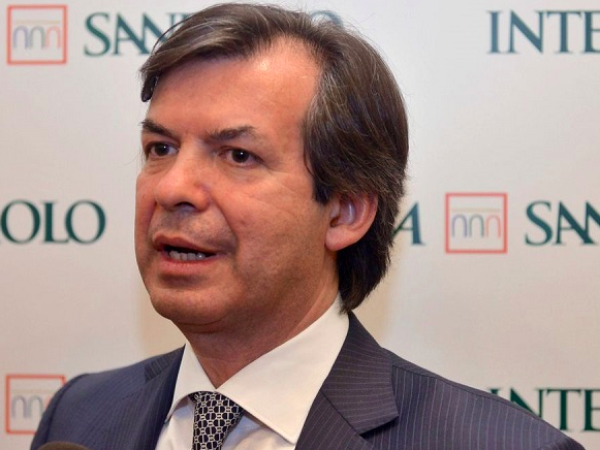 Intesa Sanpaolo, scende l’utile. Ma è superiore alle attese - Moneta ...